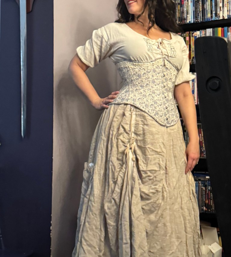 Tanit-Isis Sews | because my fingers itch…